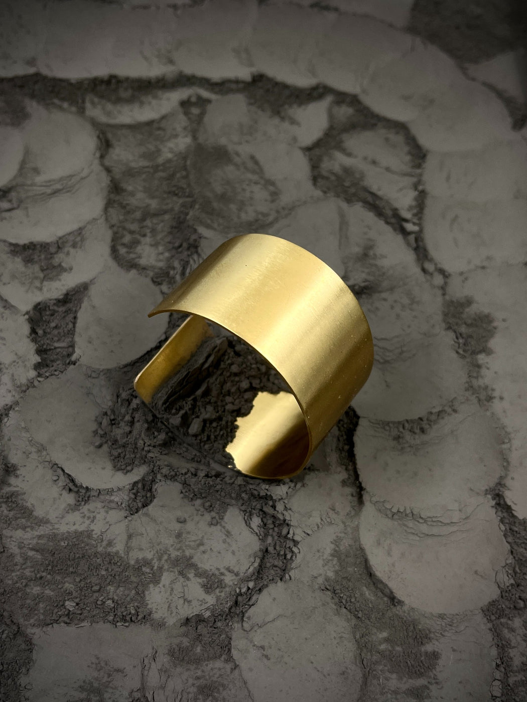 Pulsera tipo escalava de bronce - VOLCANO, joya artesanal – Veronica Silva